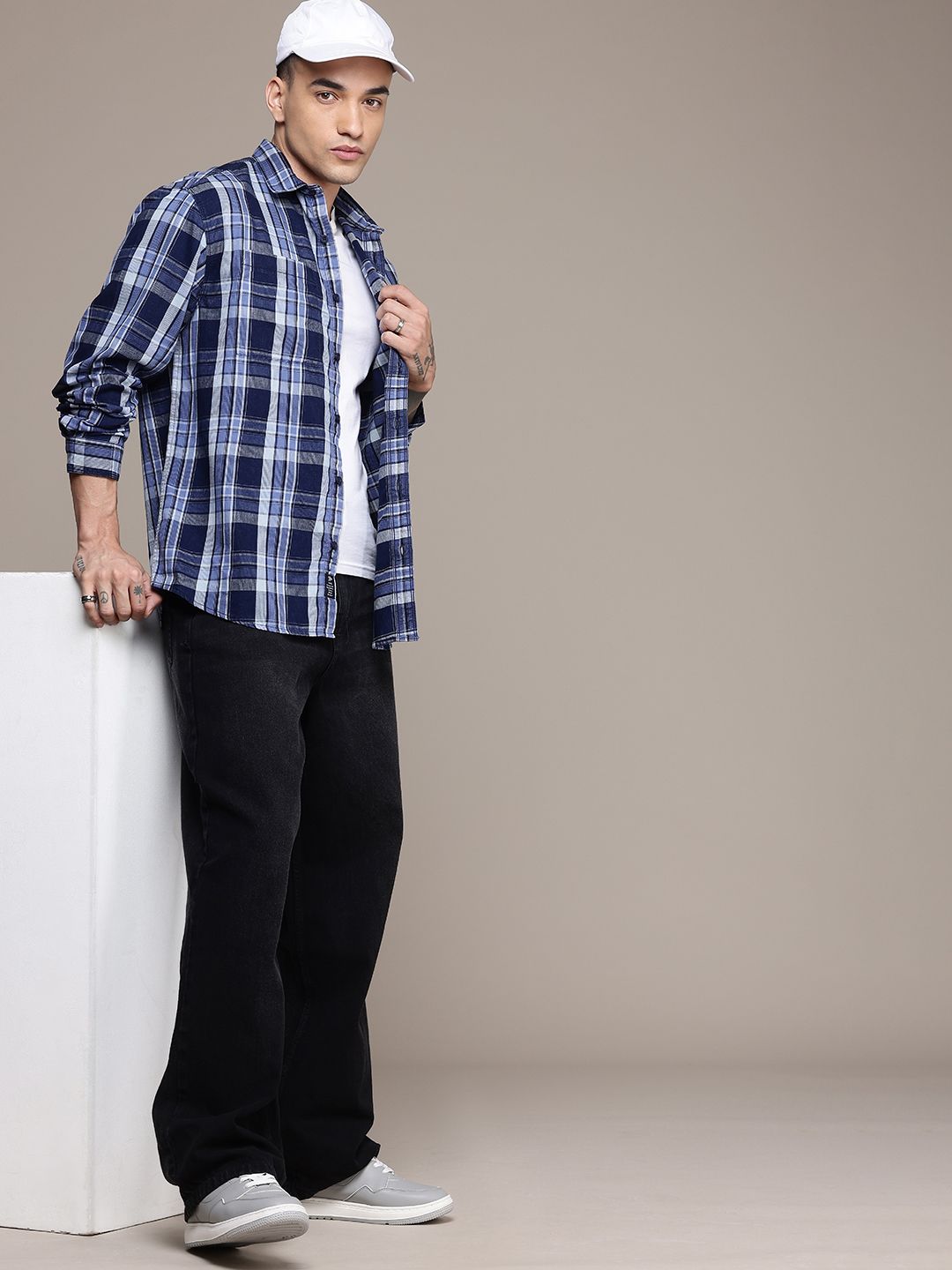 Buy The Roadster Life Co. Pure Cotton Relaxed Fit Checked Casual Shirt - Shirts for Men 29658438 ...