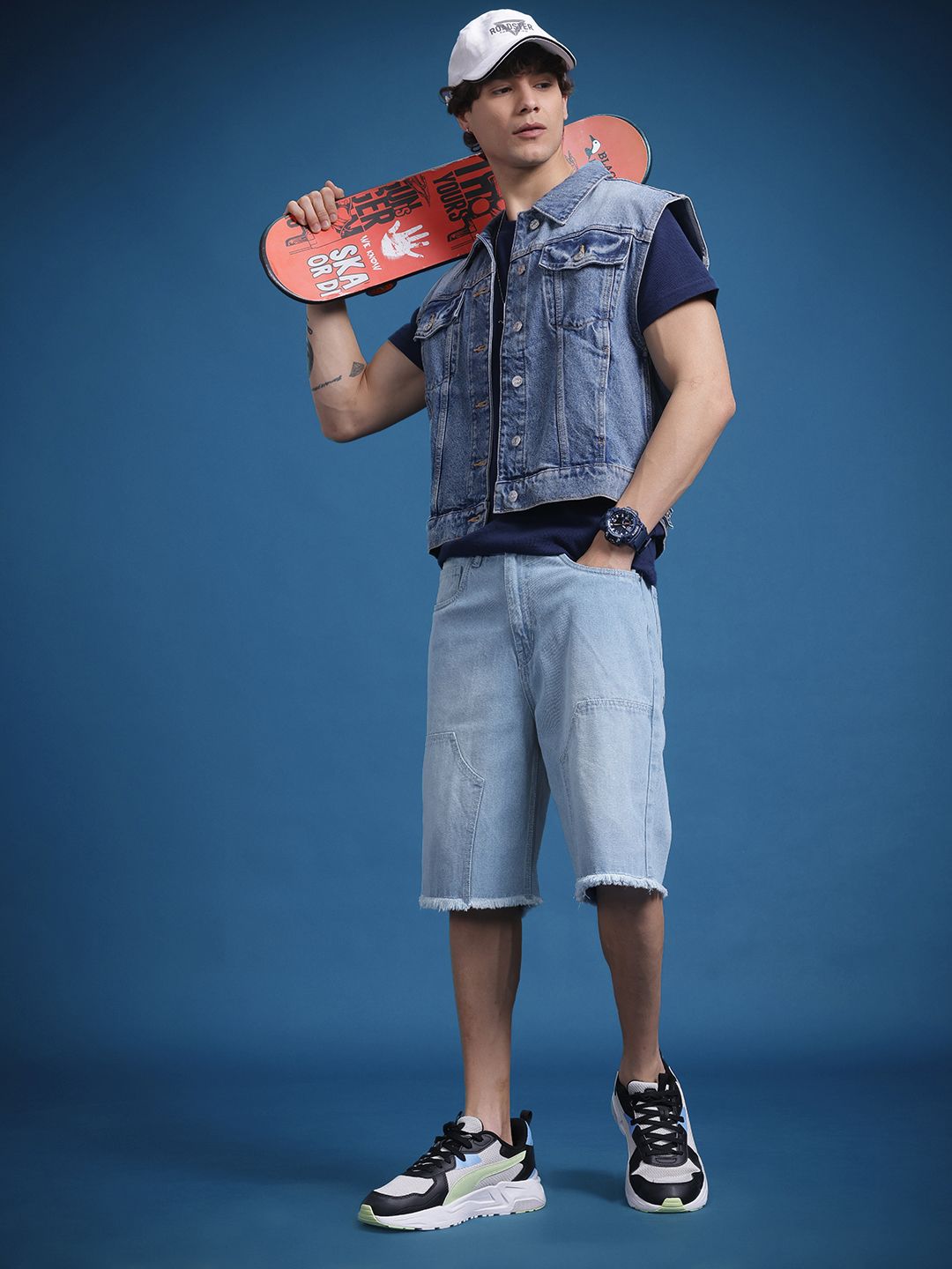 Buy The Roadster Life Co. Men Cotton Washed Denim Relaxed Fit Frayed ...