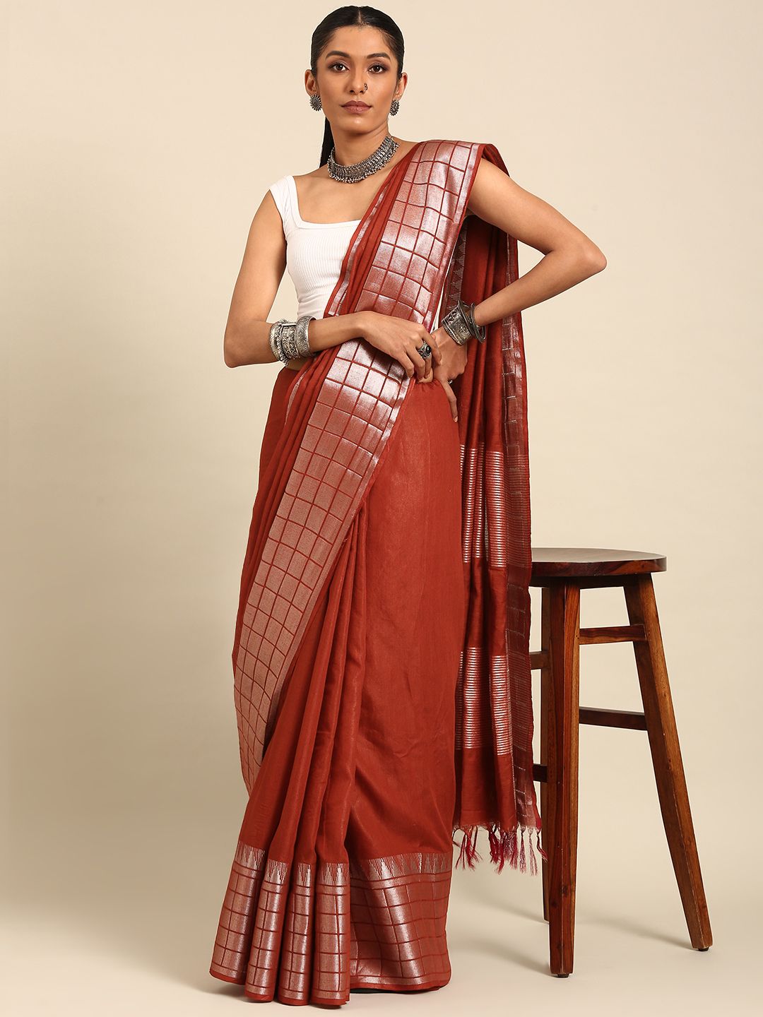 Buy Taavi Woven Design Saree - Sarees for Women 31971543 | Myntra