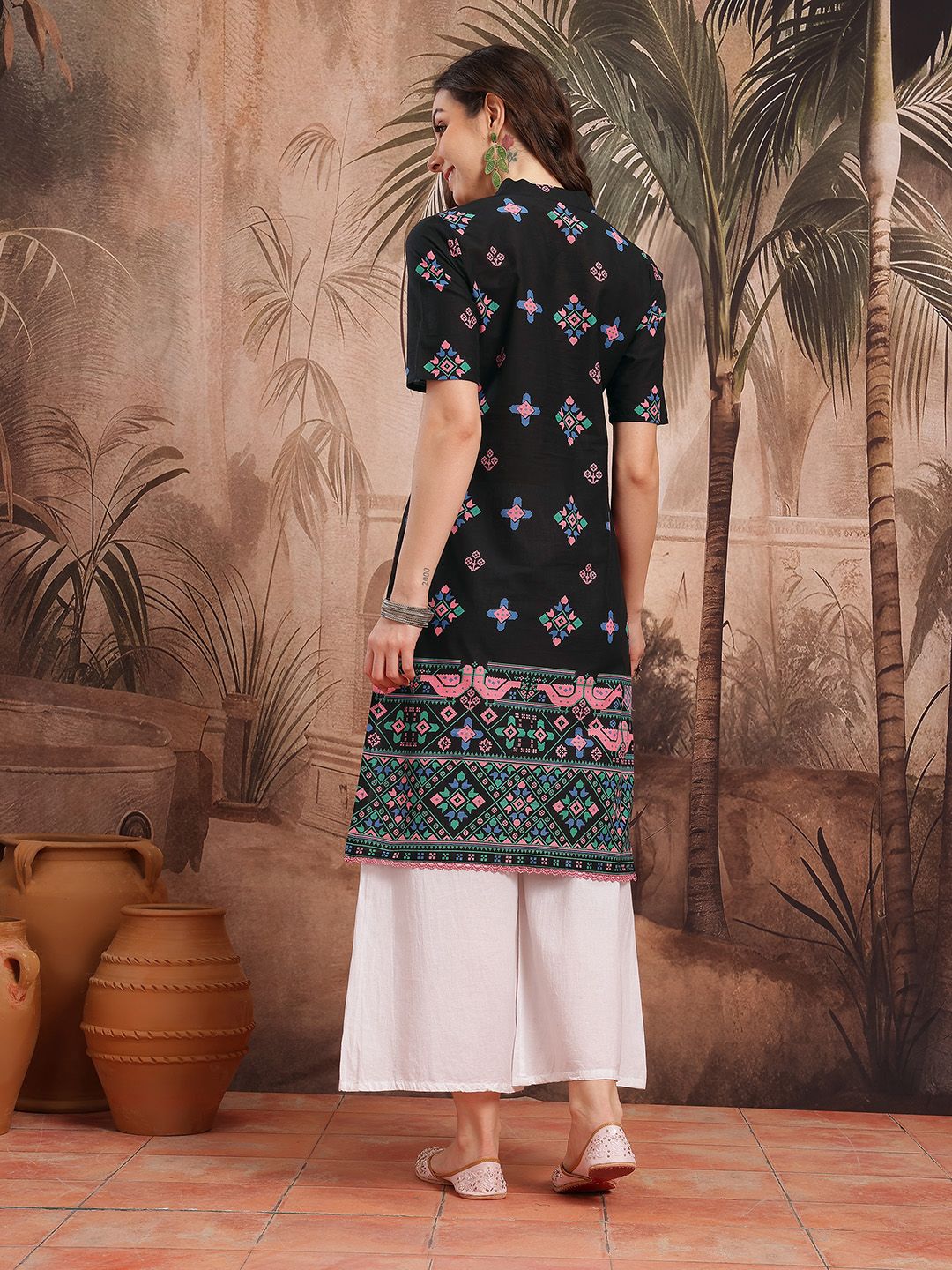 Buy Sangria Women Ethnic Motifs Printed Indie Prints Kurta With Lace ...