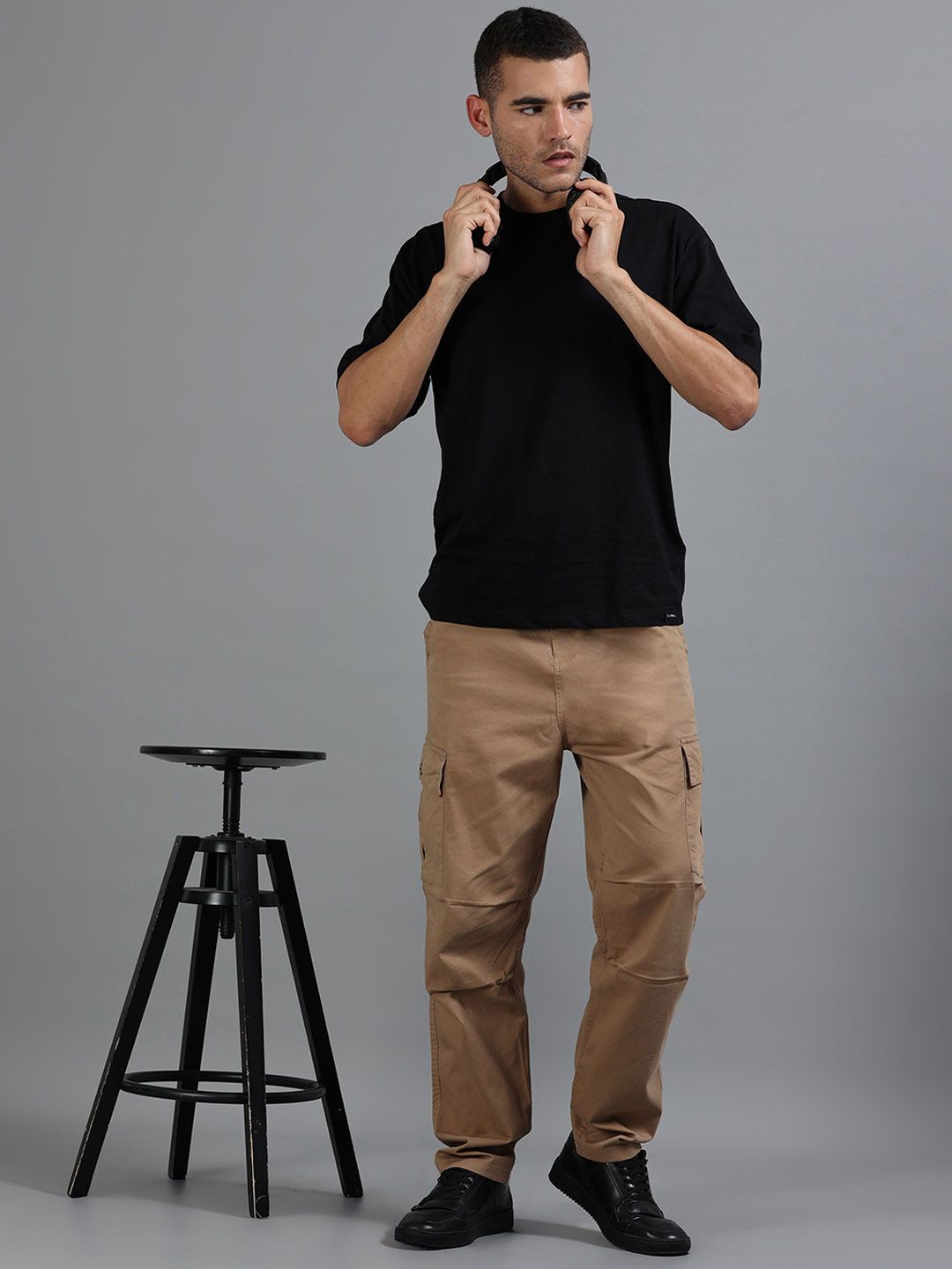 Buy SILISOUL Men Relaxed Loose Fit Mid Rise Cargos Trousers - Trousers ...