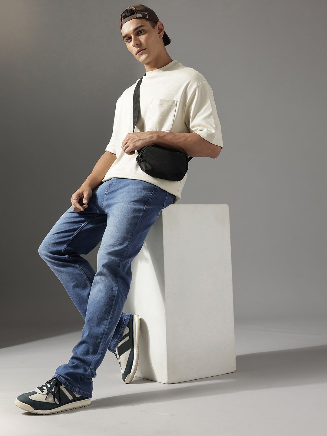 Buy FCUK Men Relaxed Fit Light Fade Stretchable Jeans - Jeans for Men ...