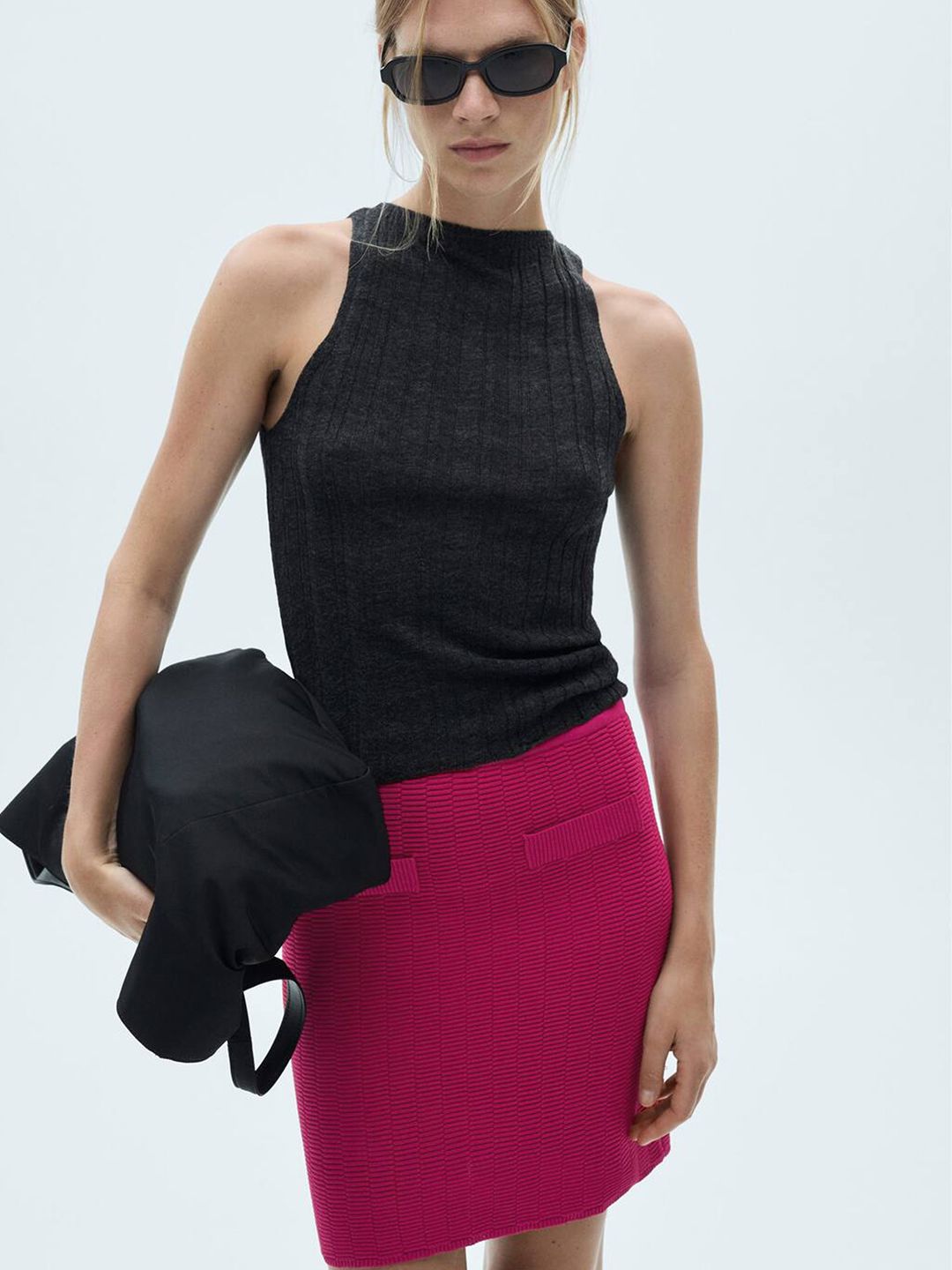 Buy MANGO Slim Fit Knitted Mini Skirt - Skirts for Women 32600715 | Myntra