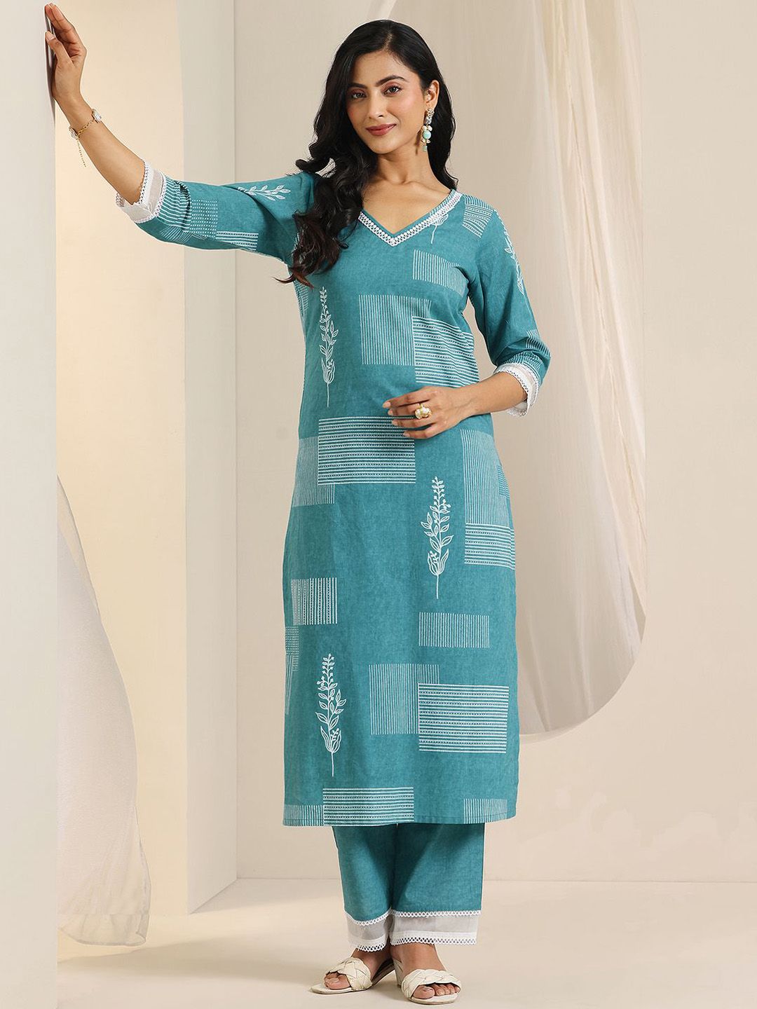 Buy Libas Abstract Printed V Neck Straight Kurta With Trousers - Kurta Sets for Women 32812435 ...
