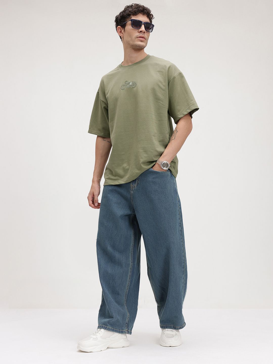 Buy The Roadster Lifestyle Co. Solid Drop Shoulder Sleeves Oversized T ...