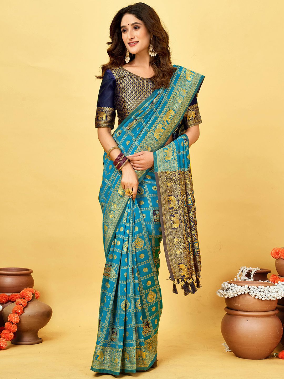 Buy Satrani Woven Design Zari Arani Saree - Sarees for Women 33040734 ...