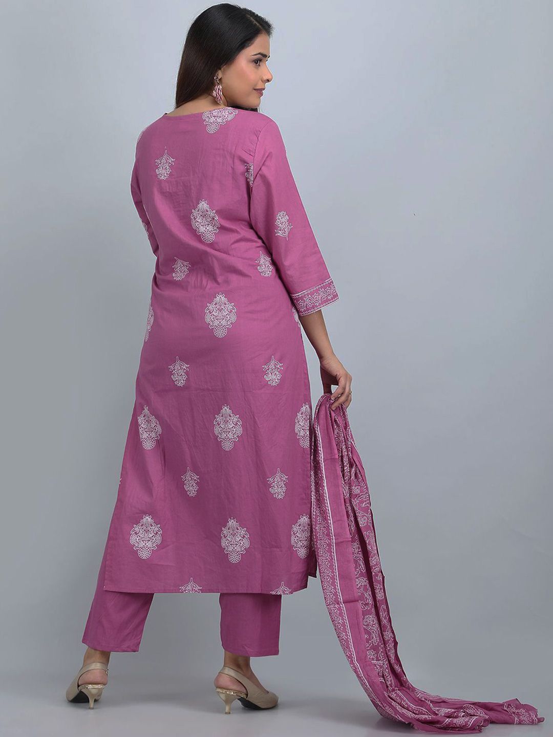 Buy PARTHVI Floral Printed Square Neck Sequinned Pure Cotton Kurta With Trousers & Dupatta ...