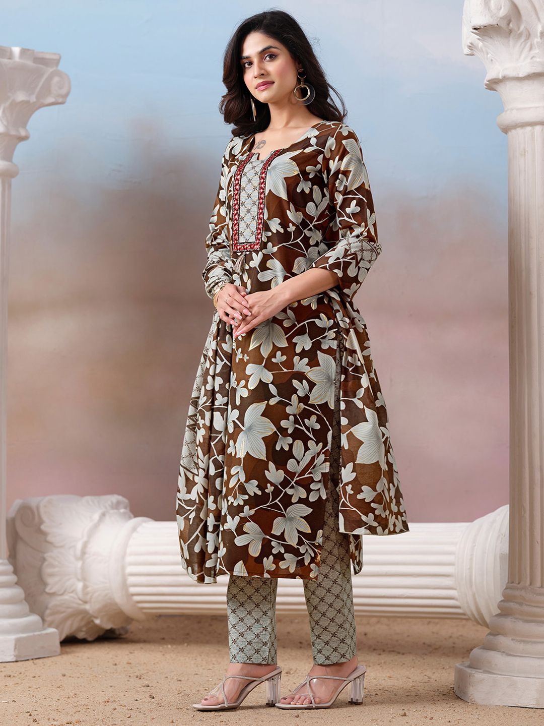 Buy Varanga Women Floral Printed Regular Kurta With Trousers & With ...