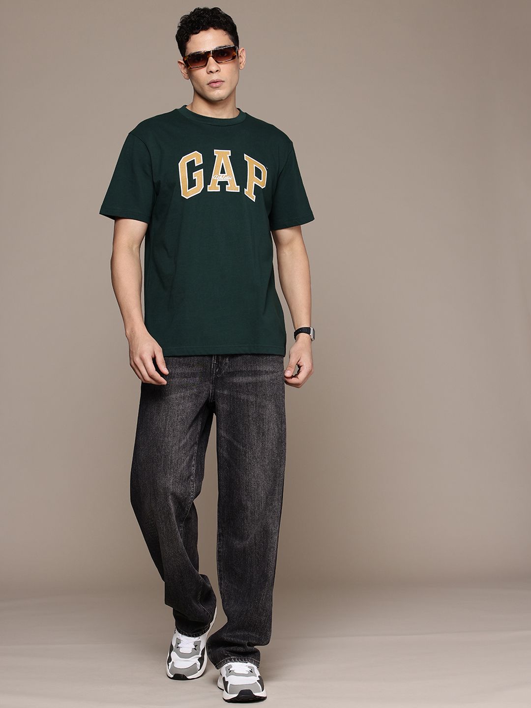 Buy GAP Men Relaxed Fit Light Fade Stretchable Jeans - Jeans for Men ...