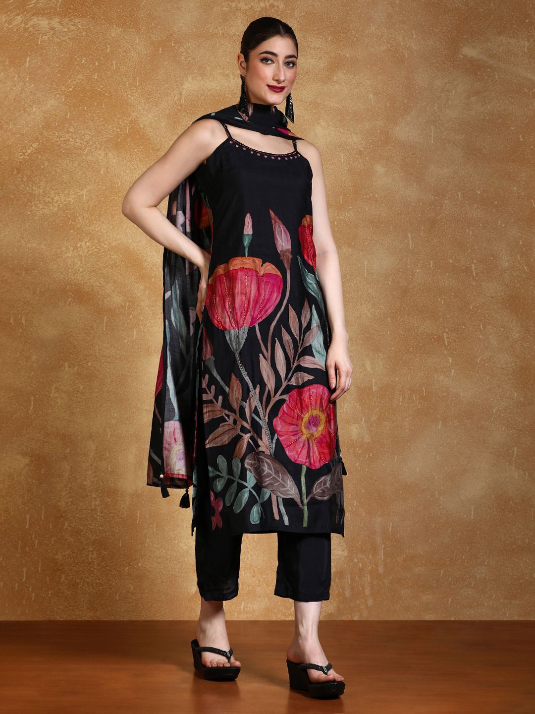 Buy Varanga Women Floral Printed Kurta With Trousers & Dupatta - Kurta ...