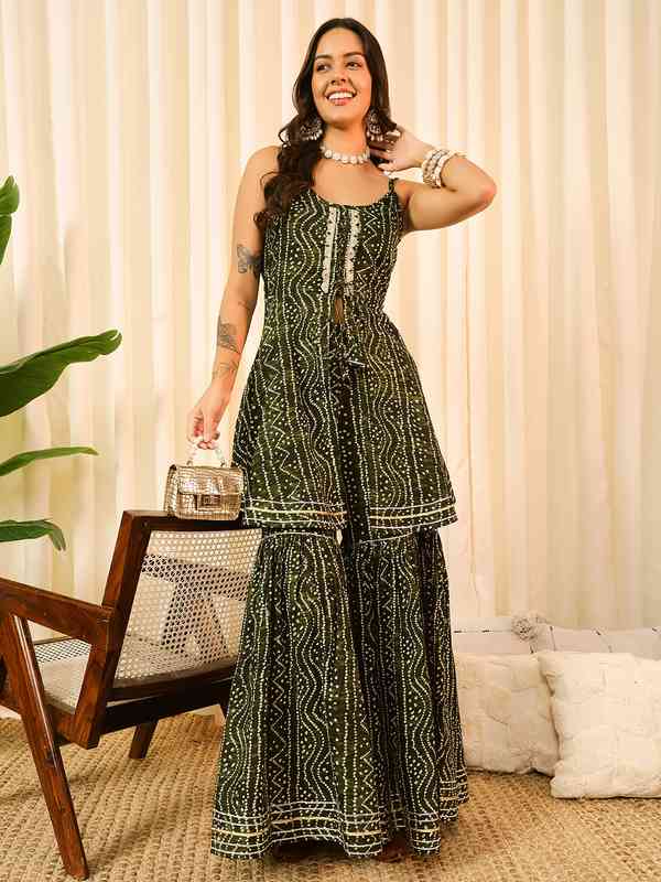 backless indian suit