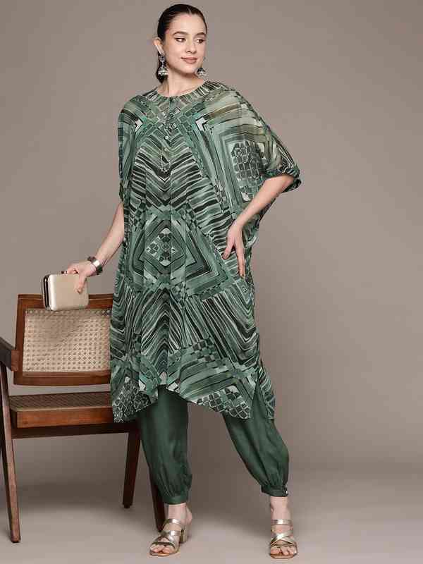 designer suits by ritu kumar
