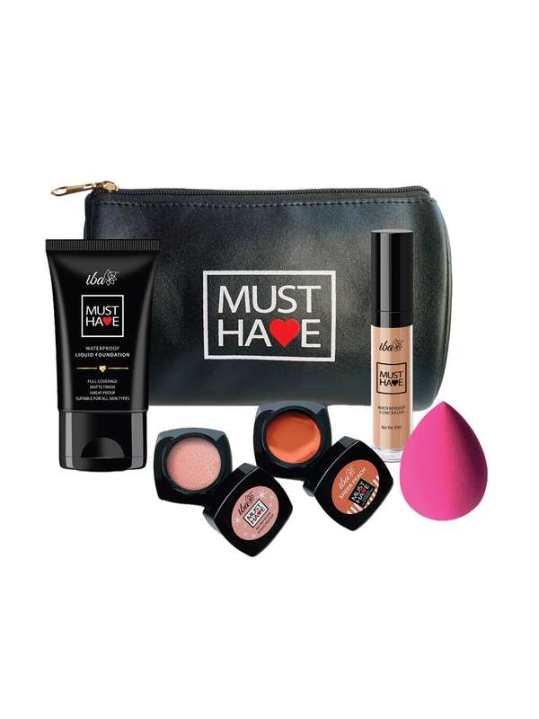 Must Have In A Makeup Kit Saubhaya Makeup