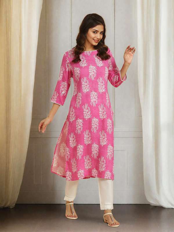 W kurtis store