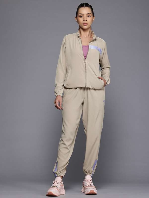 Track Suits For Wedding 30 Best Summer Wedding Suits To Keep You Cool