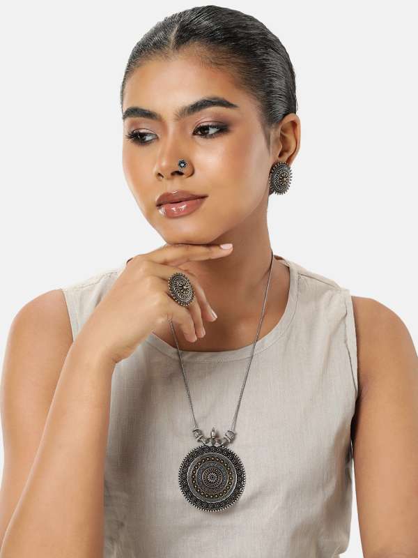 Junk Jewellery Nosepin Set Buy Junk Jewellery Nosepin Set online in India