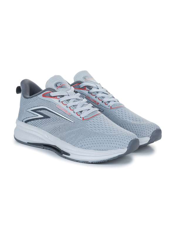 Naturaliser shoes store