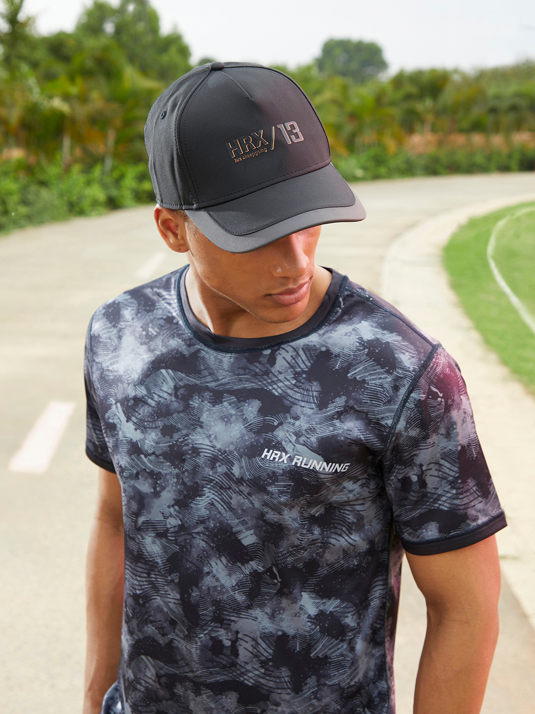 Buy HRX By Hrithik Roshan Men Black Training Dry Fit Sweatband Cap ...