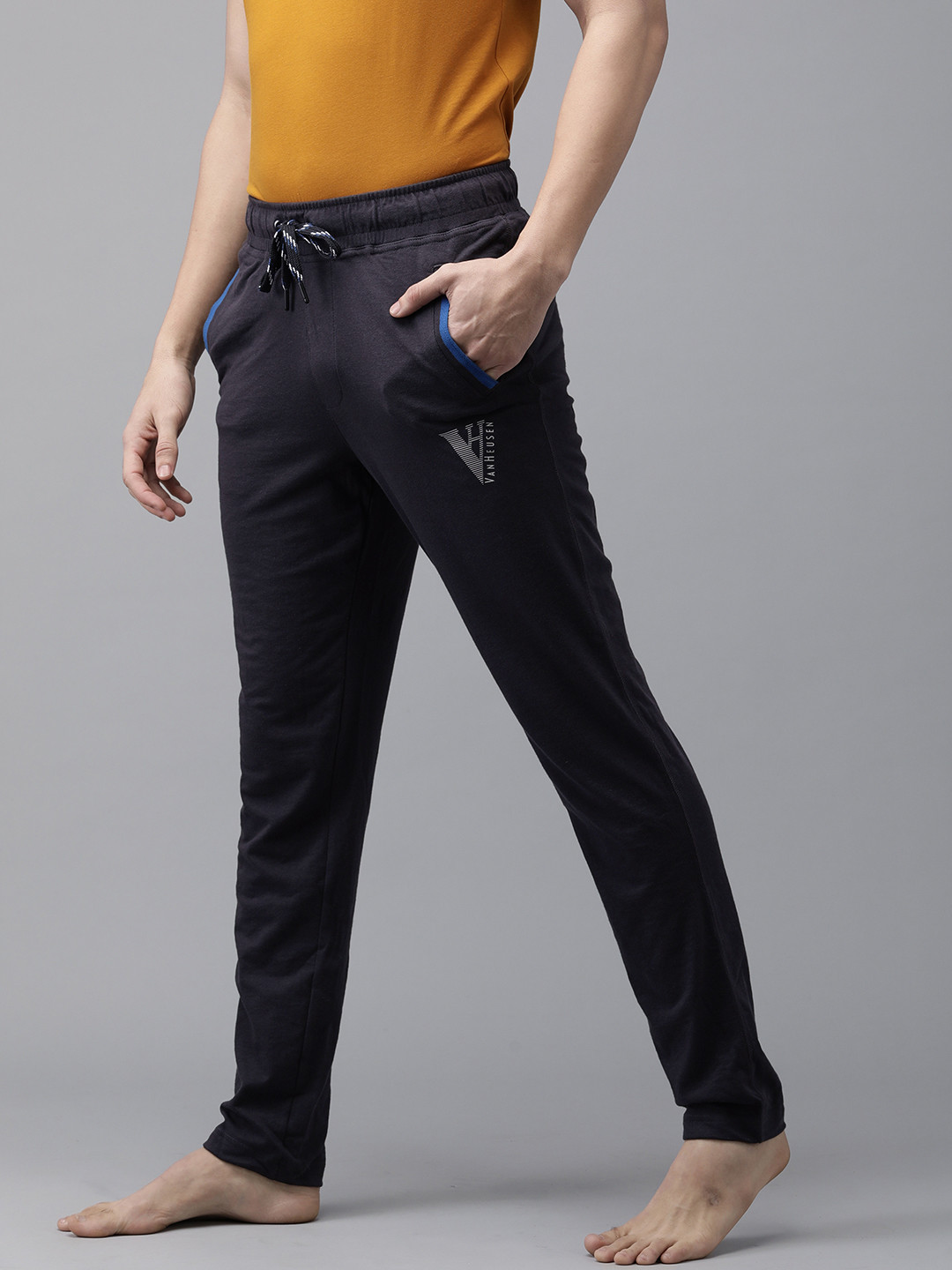 Buy Van Heusen Innerwear Athleisure Men Solid Smart Tech Easy Stain ...