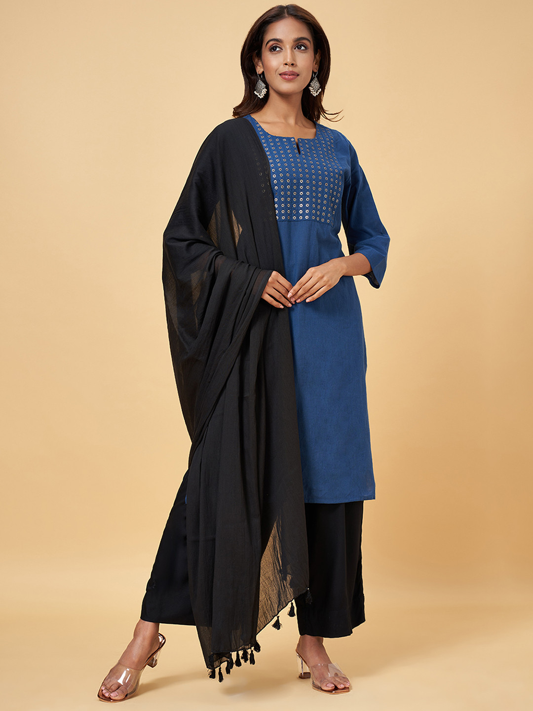 Buy RANGMANCH BY PANTALOONS Women Black Solid Pure Cotton Dupatta ...