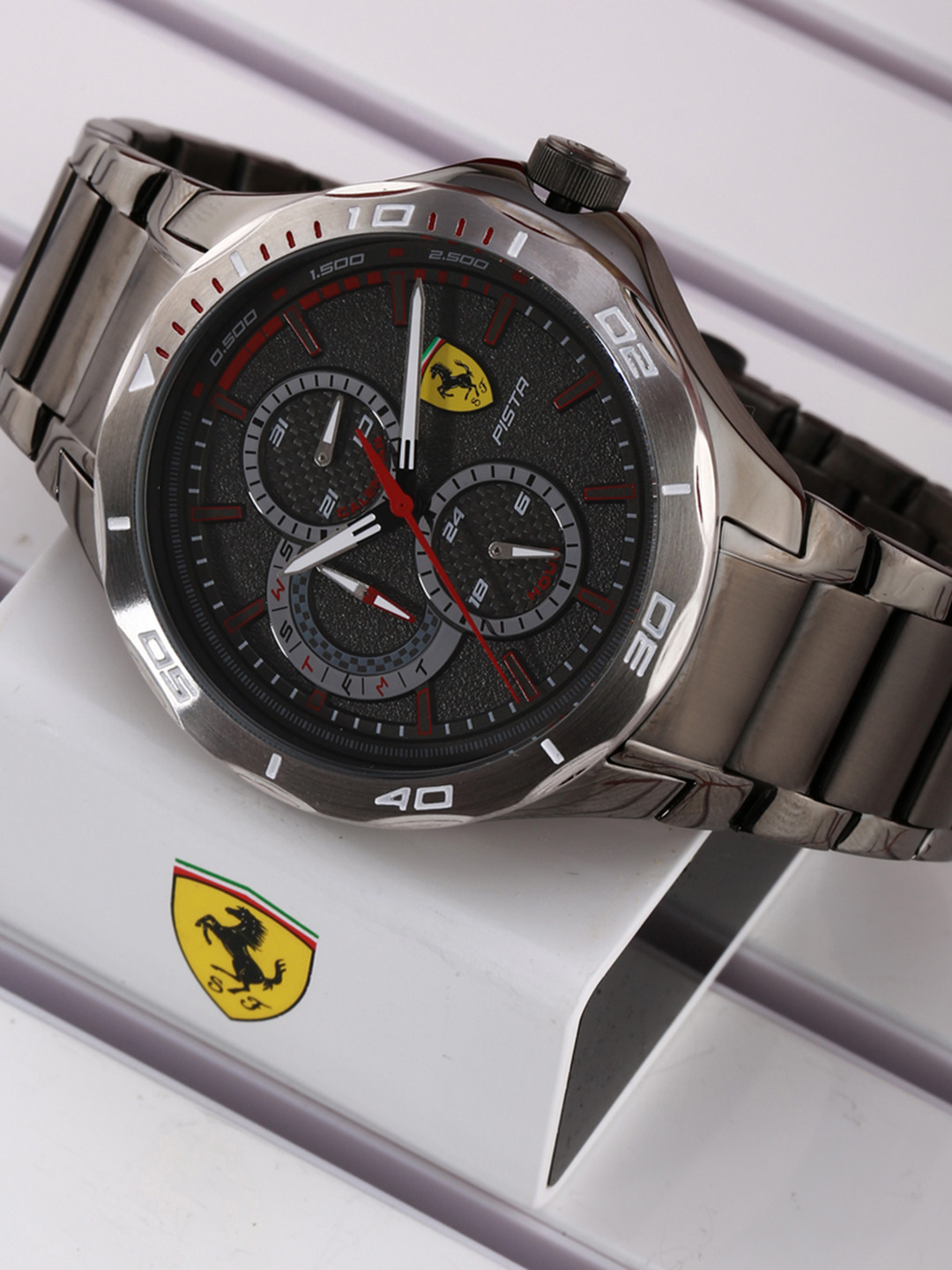Buy SCUDERIA FERRARI Men Grey & Silver Toned Pista Analogue Watch ...