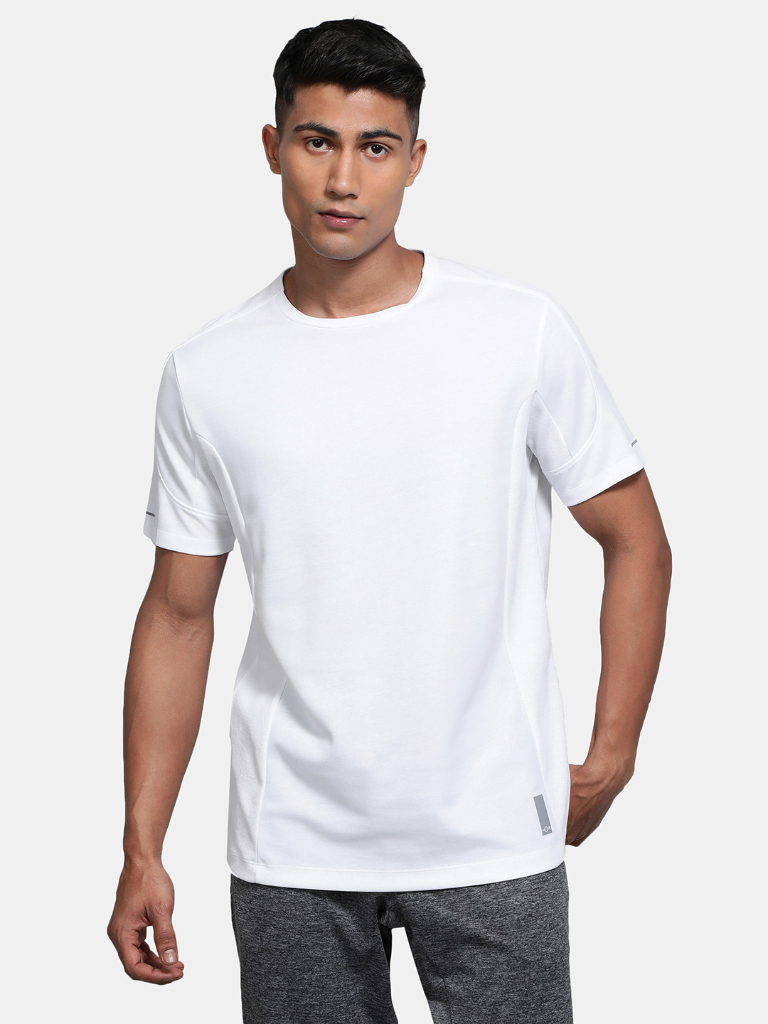 Buy Jockey Move Men Solid Round Neck Sports T Shirt - Tshirts for Men ...