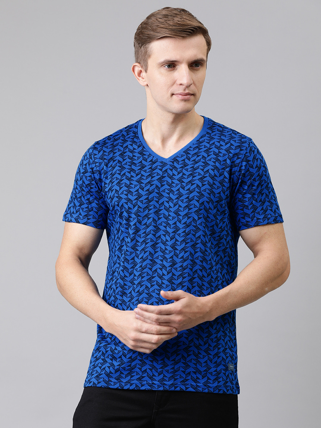 Buy Turtle Men Blue Black Slim Fit Printed V Neck Pure Cotton T Shirt ...