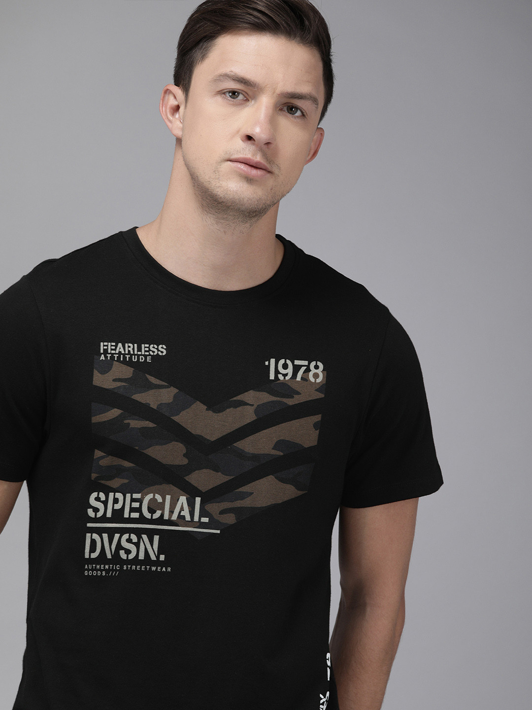 Buy Roadster Men Black Printed Round Neck Pure Cotton T Shirt - Tshirts for Men 12504362 | Myntra