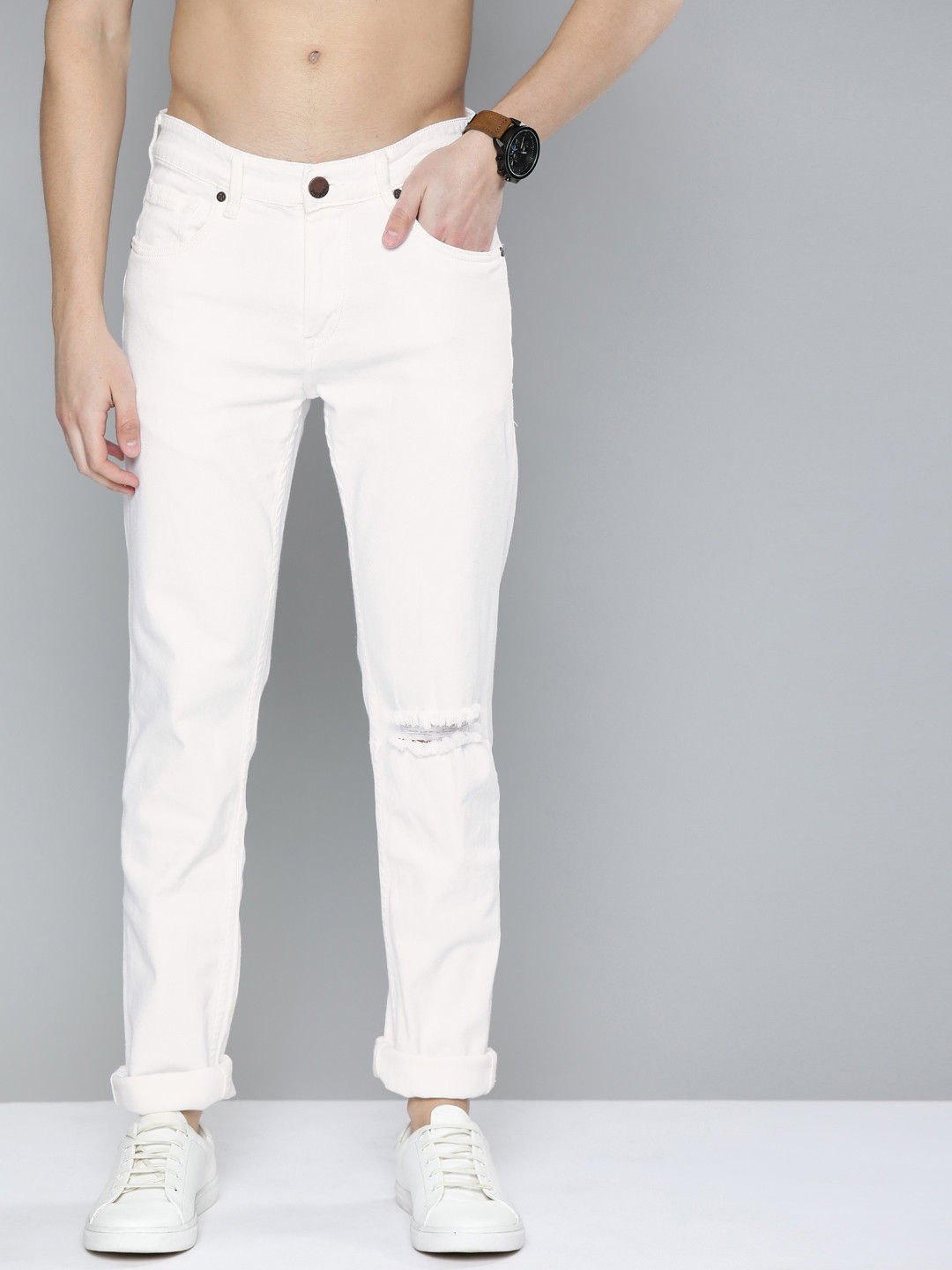 Buy HERE&NOW Men White Slim Fit Mid Rise Slash Knee Stretchable Jeans ...