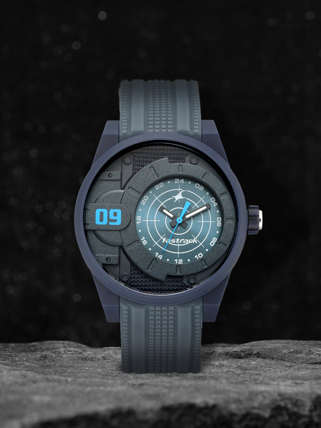 Buy Fastrack Men Black Analogue Watch 38058PP01 - Watches for Men ...