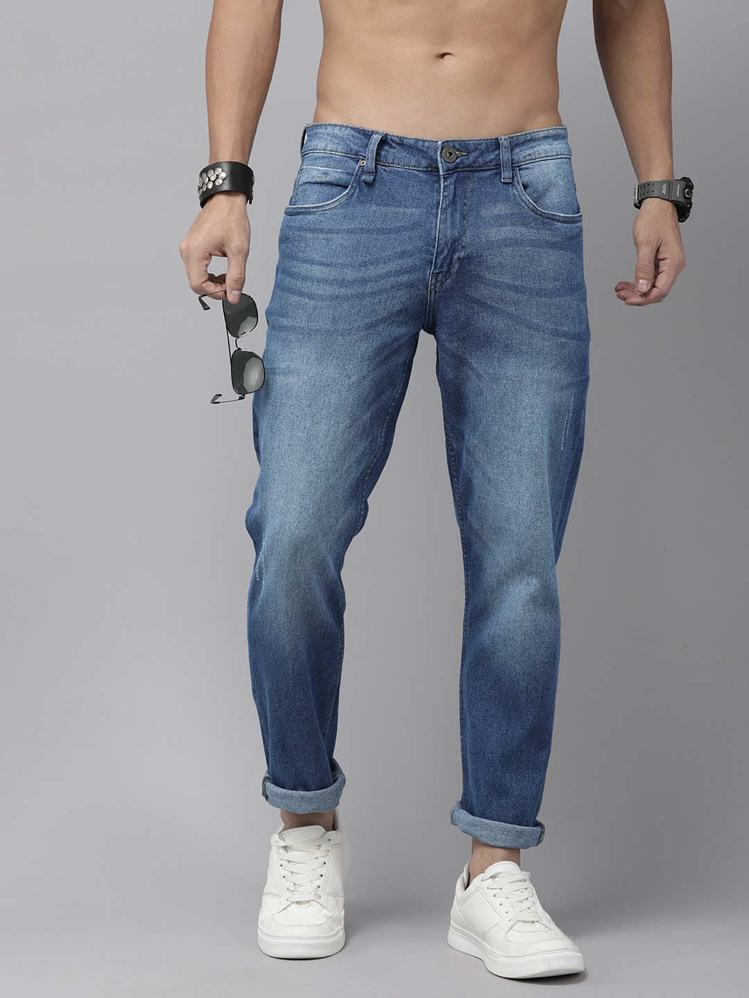 Buy The Roadster Life Co. Men Slim Tapered Fit Light Fade Low Distress ...