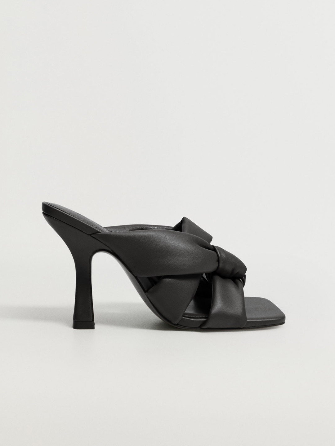 Buy MANGO Women Black Solid Slim Heels - Heels for Women 13534886 | Myntra