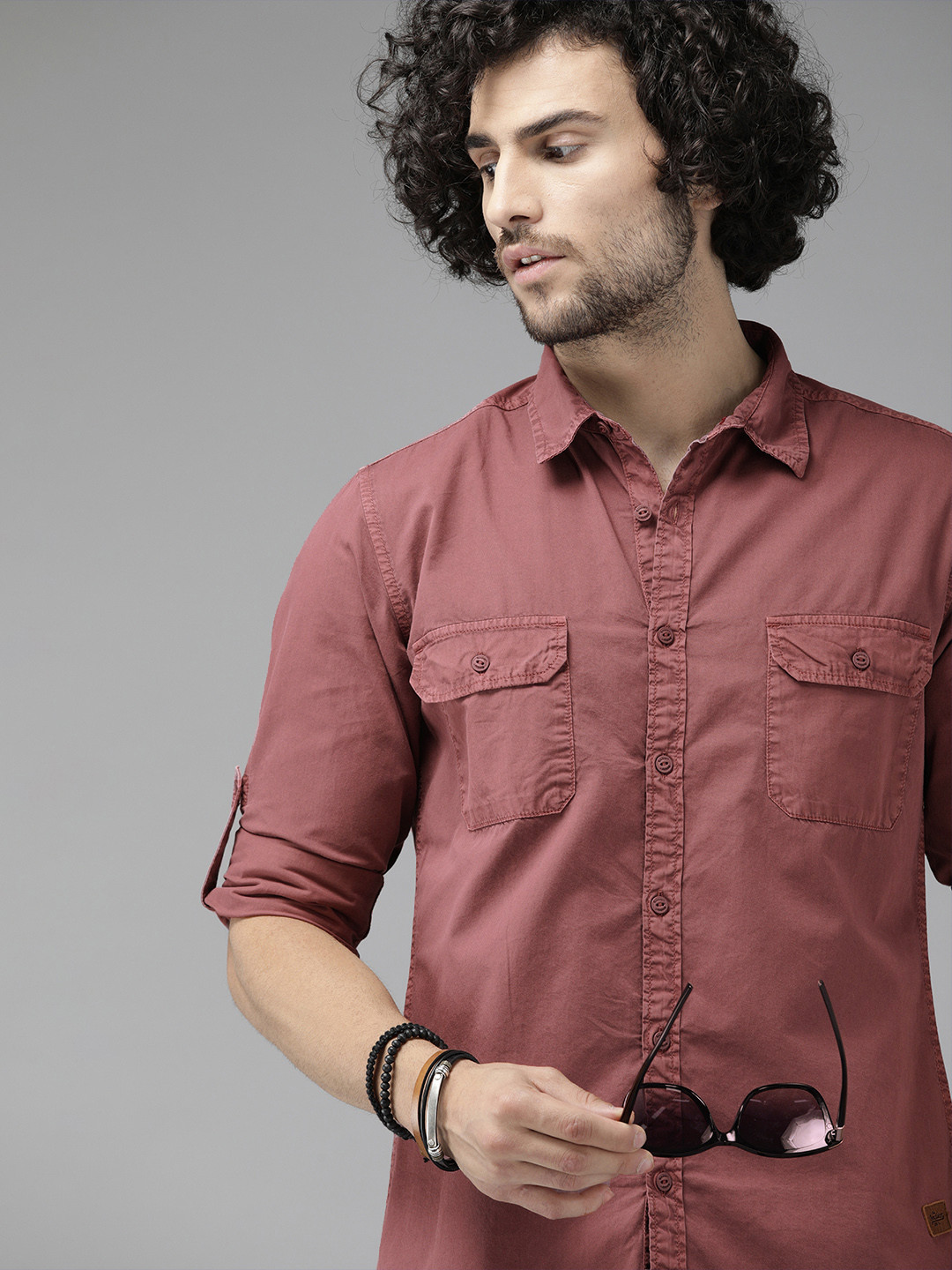 Buy The Roadster Lifestyle Co Men Rust Pink Regular Fit Solid Casual ...