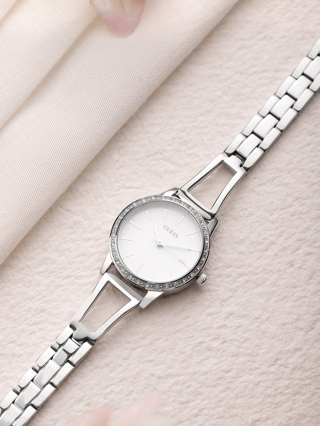 Buy GUESS Women White Analogue Watch GW0025L1 - Watches for Women ...