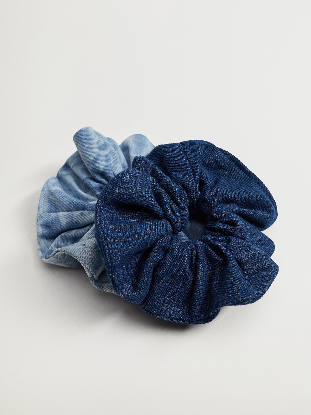 Buy MANGO Women Blue Set Of 2 Denim Hair Scrunchies - Hair Accessory ...