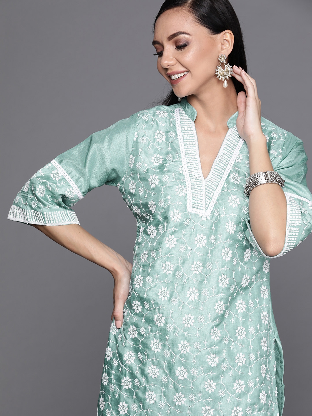 Buy Libas Women Blue And White Floral Motifs Embroidered Straight Kurta