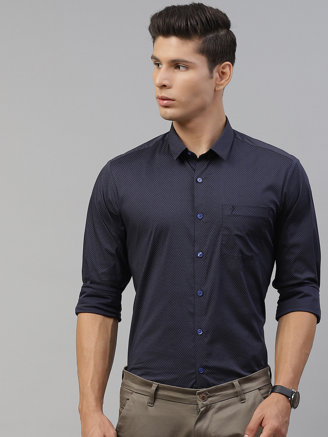 Buy Indian Terrain Men Navy Blue & White Contoured Slim Fit Printed ...