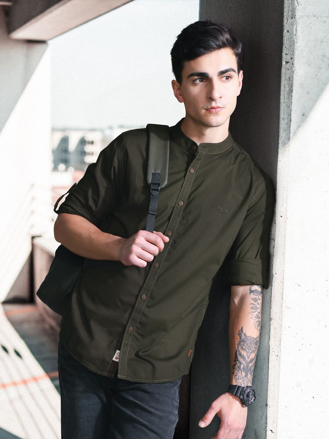 Buy Roadster Men Olive Green Slim Fit Roll Up Sleeves Casual Shirt ...