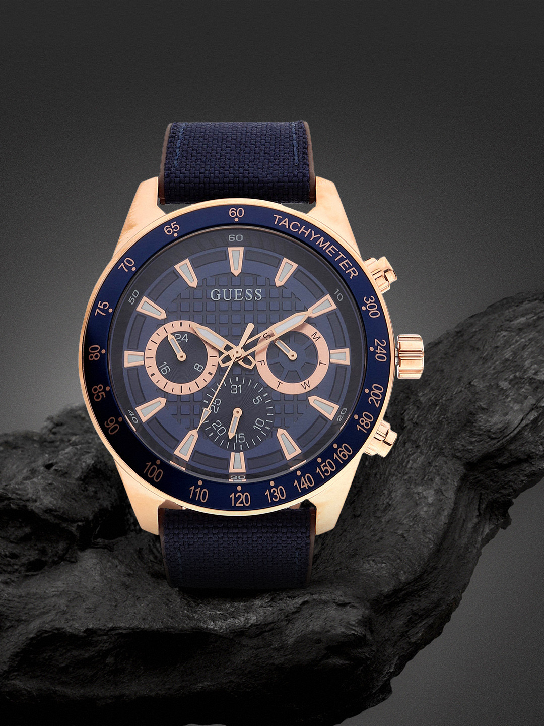 Buy GUESS Men Blue Dial & Blue Straps Analogue Watch GW0206G2 - Watches ...