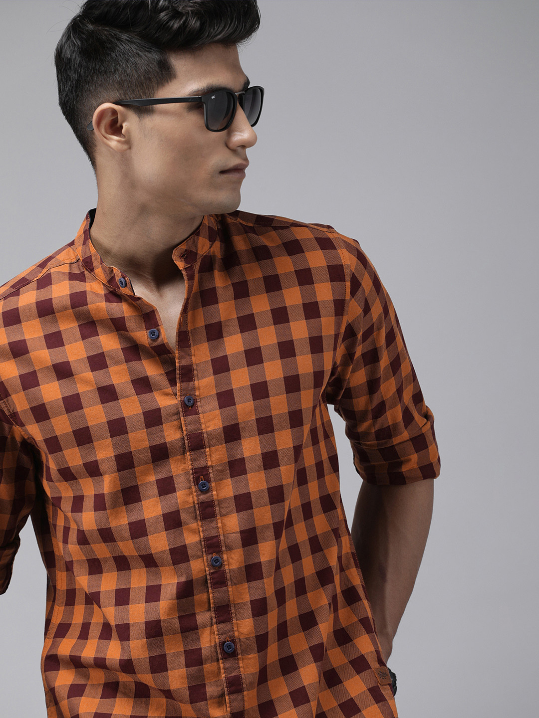 Buy Roadster Men Rust And Burgundy Gingham Checked Pure Cotton Casual ...