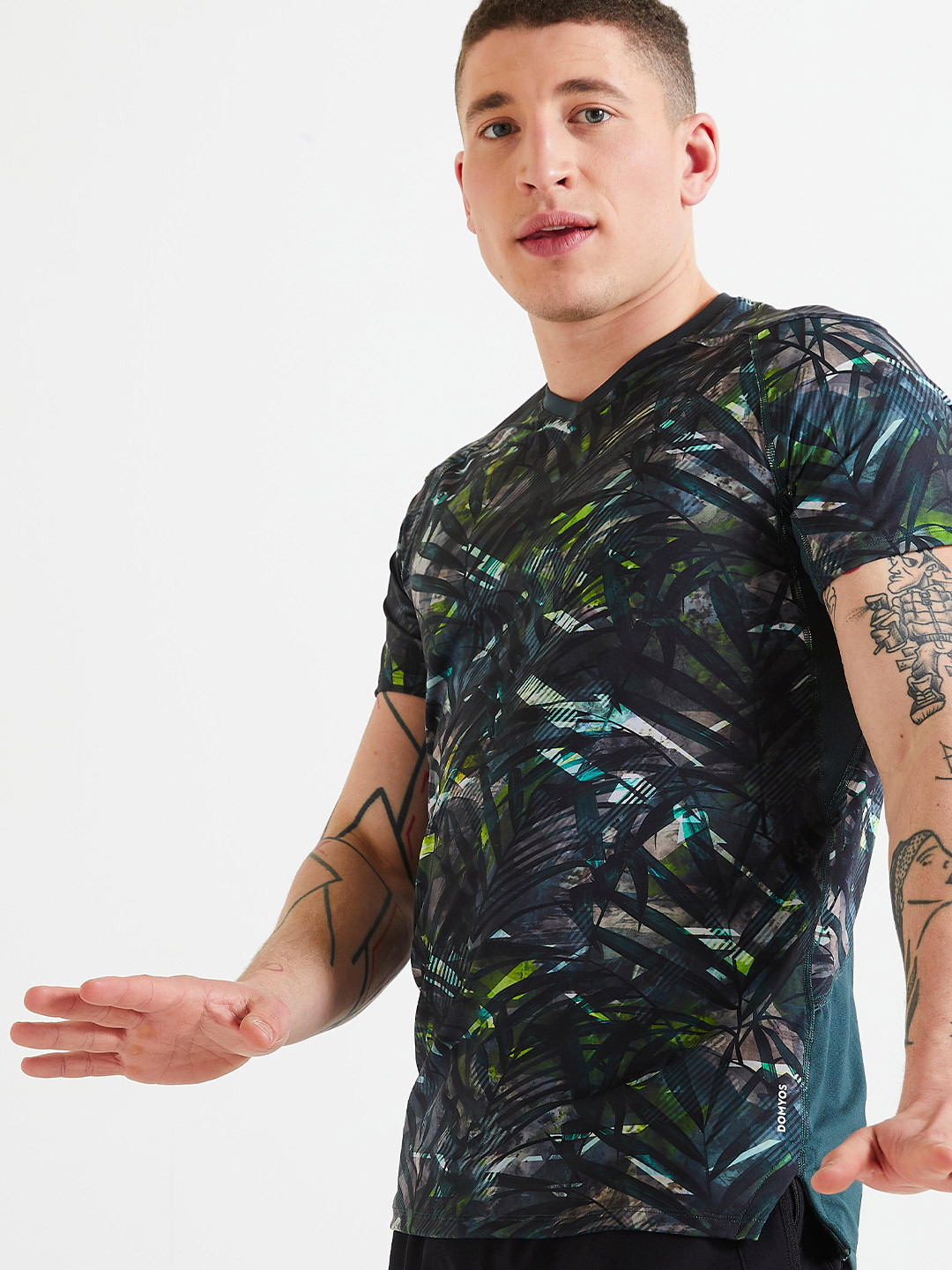 Buy Domyos By Decathlon Men Green Printed V Neck Moisture Wicking ...