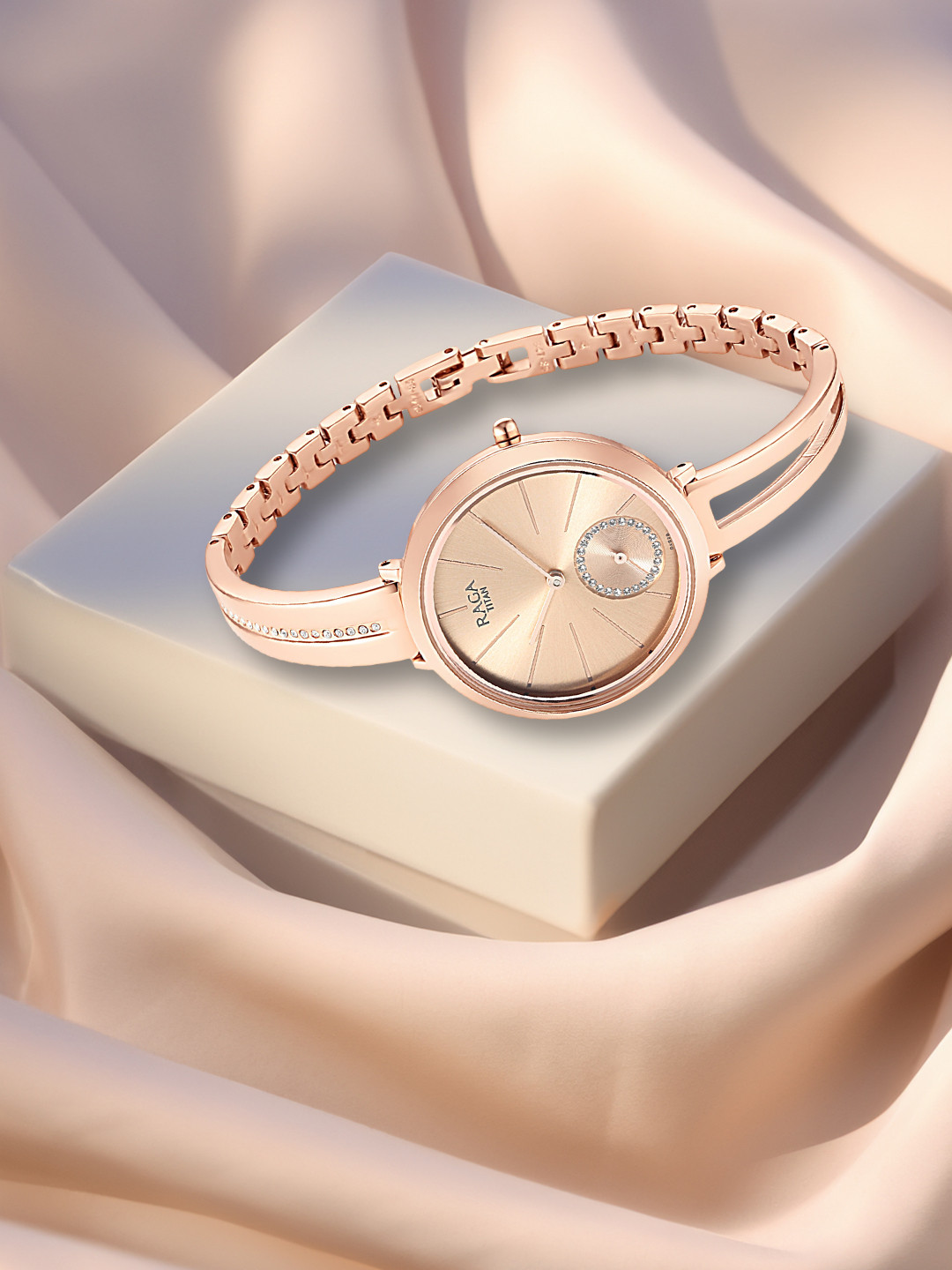 Buy Titan Women Raga Viva Rose Gold Dial Metal Strap Analogue Watch ...