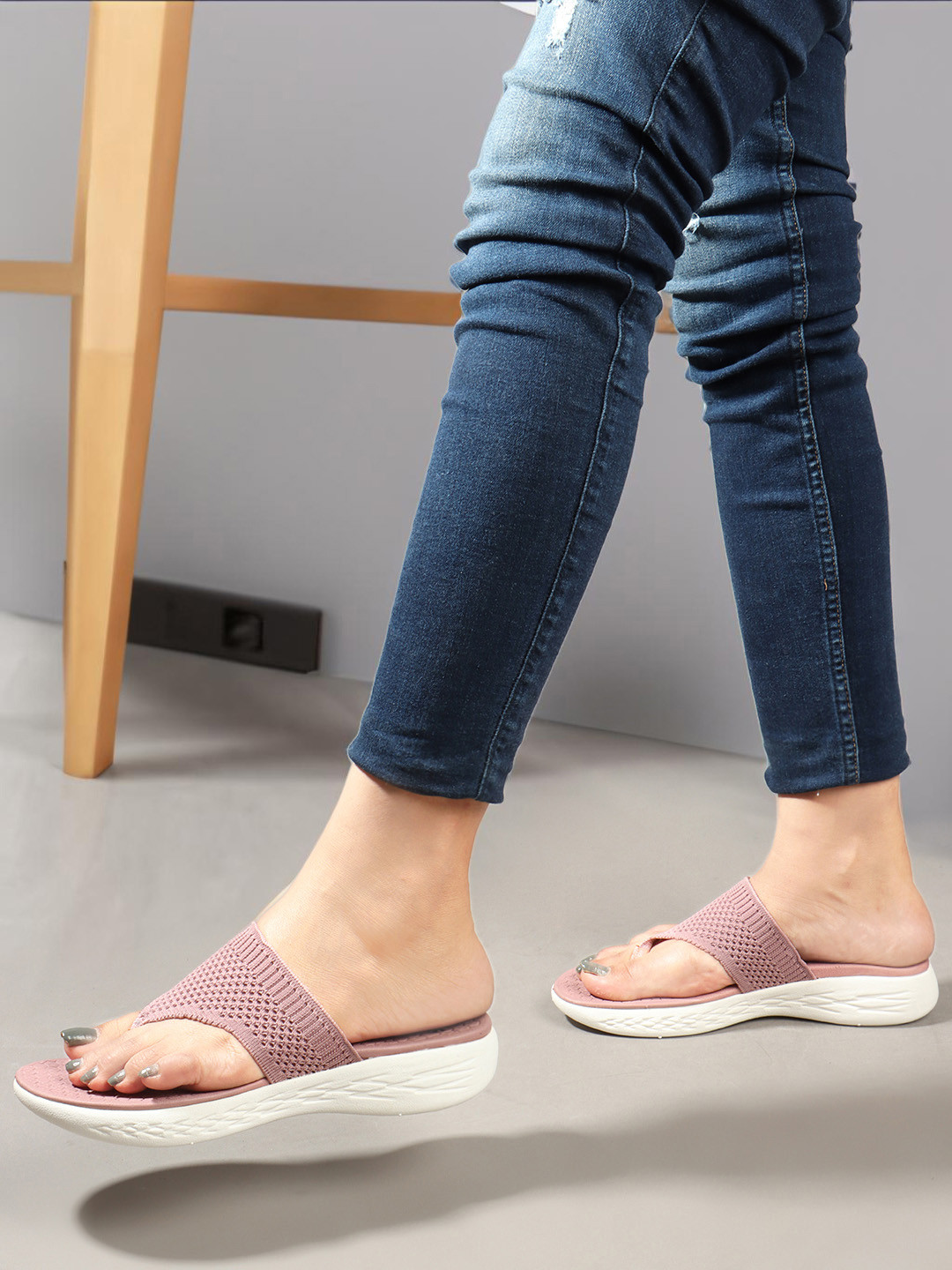 Buy Carlton London Sports Women Pink Rubber Thong Flip Flops - Flip ...