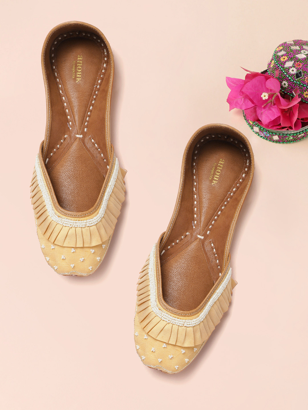 Buy Anouk Women Gold Toned Embellished Ethnic Mojaris Flats - Flats for ...
