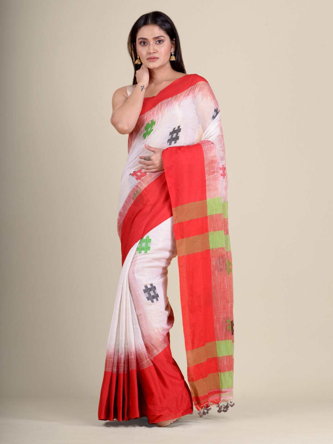 Buy Mitera White & Red Pure Cotton Handloom Saree - Sarees for Women ...