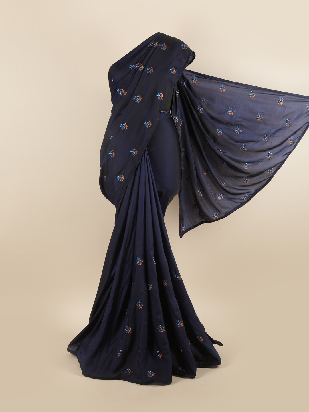 Buy Pothys Women Blue - Sarees for Women 15304702 | Myntra