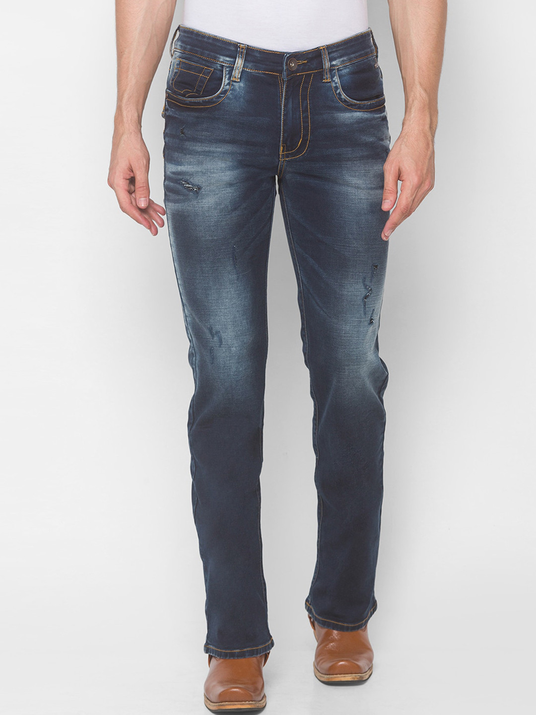Buy Mode De Base Men Blue Bootcut Mildly Distressed Heavy Fade ...