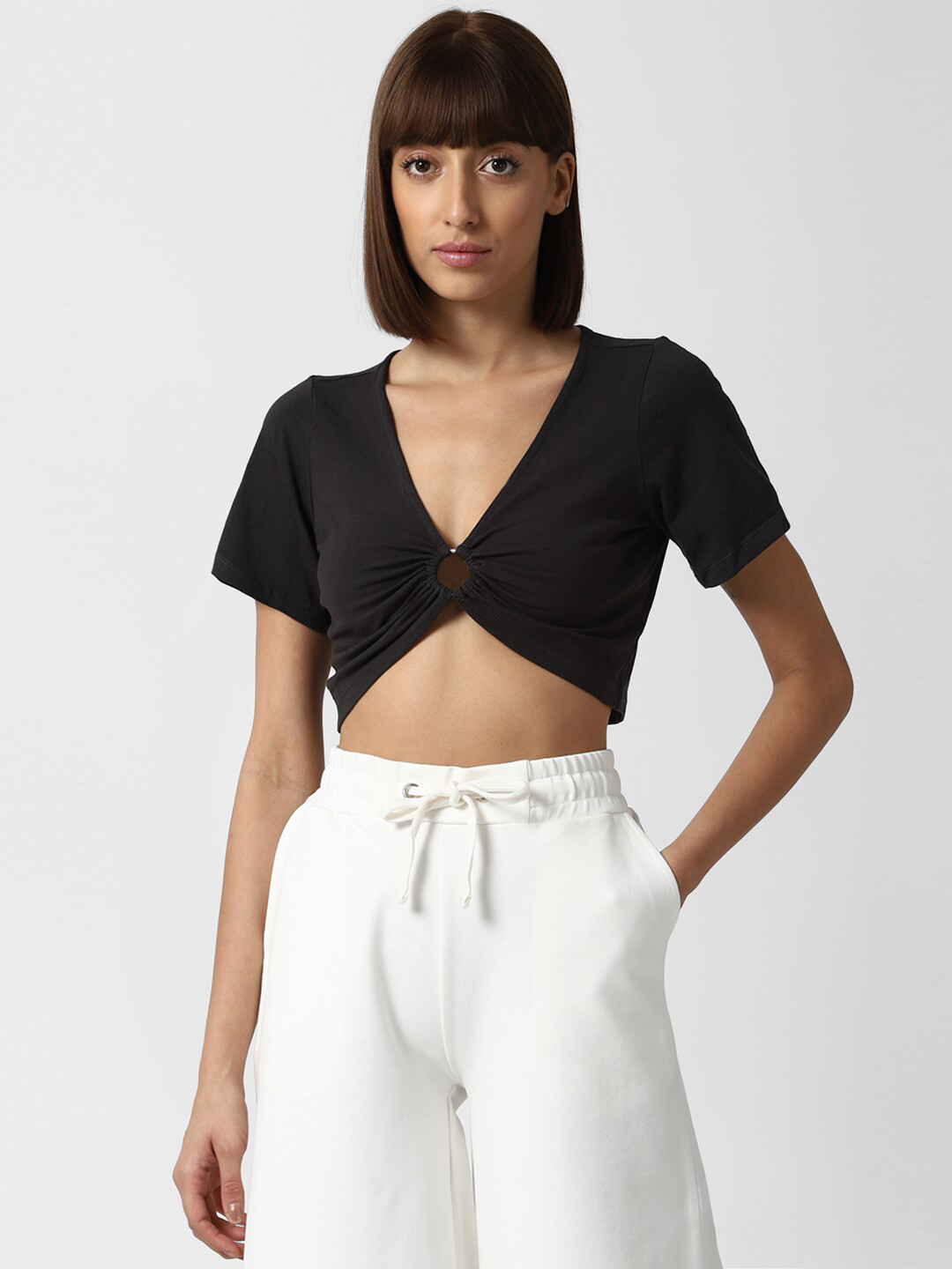Buy FOREVER 21 Black Fitted Crop Top - Tops for Women 15586428 | Myntra