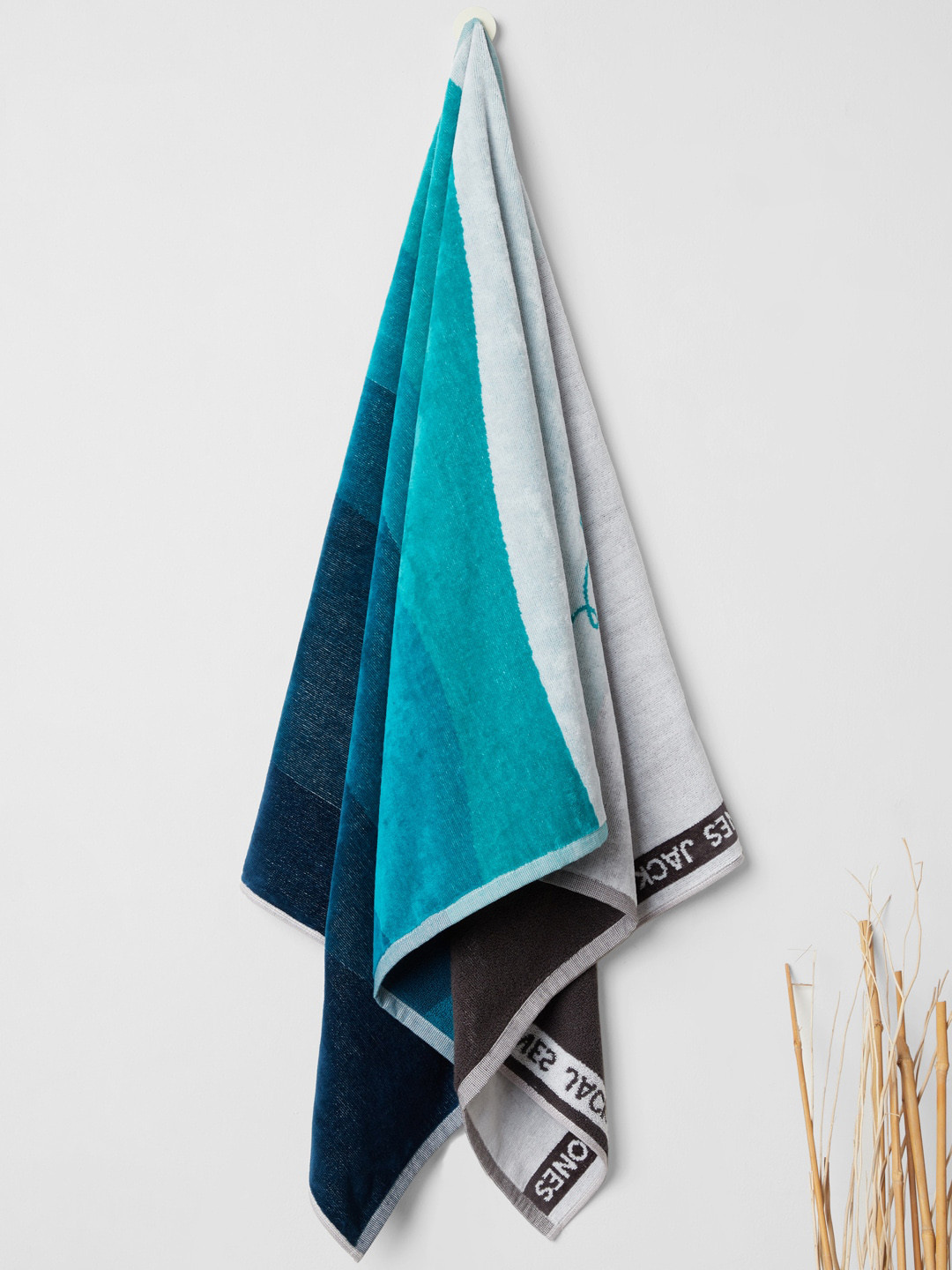 Buy Jack & Jones Men Blue & White Printed 500 GSM Cotton Bath Towel ...