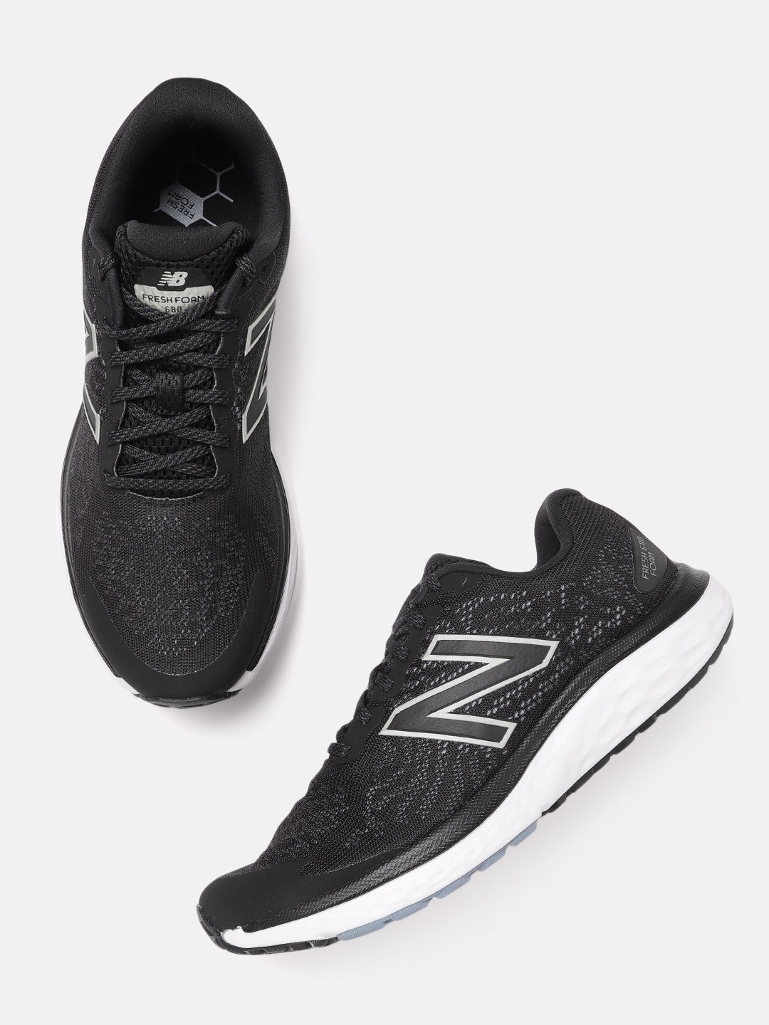 Buy New Balance Men Black & Grey Woven Design Running Shoes - Sports ...